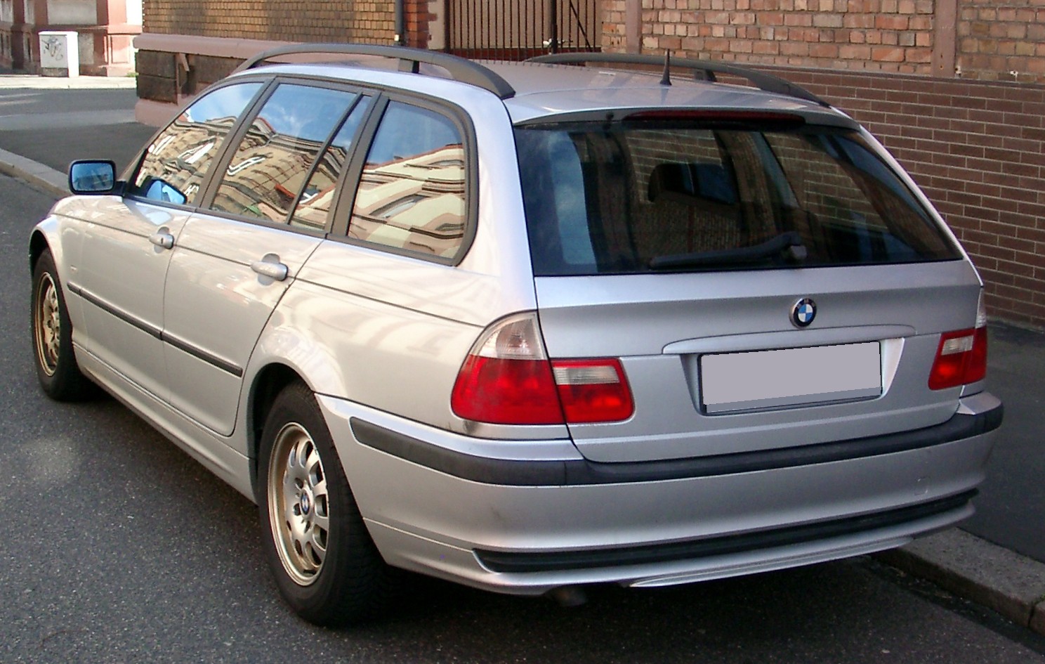 BMW 3 Series Touring (E46) 330 Xd (184 Hp)